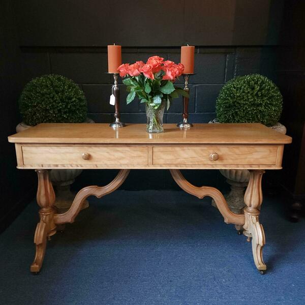 Late Victorian Walnut Hall Table | Vinterior