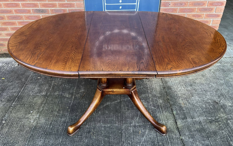 Quality Ipswich Oak Style Extending Oval Dining Table With Platform ...