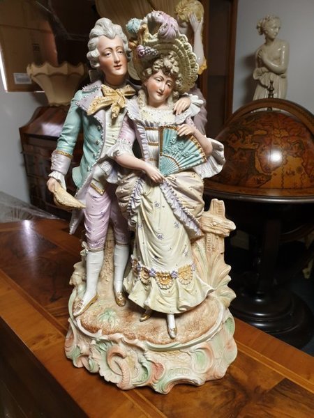 Porcelain Figure Italian Porcelain Oil on Canvas Figurine | Vinterior