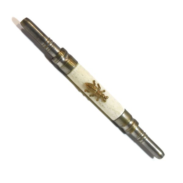 Collection Pencil In Ivory Color With Insects | Vinterior