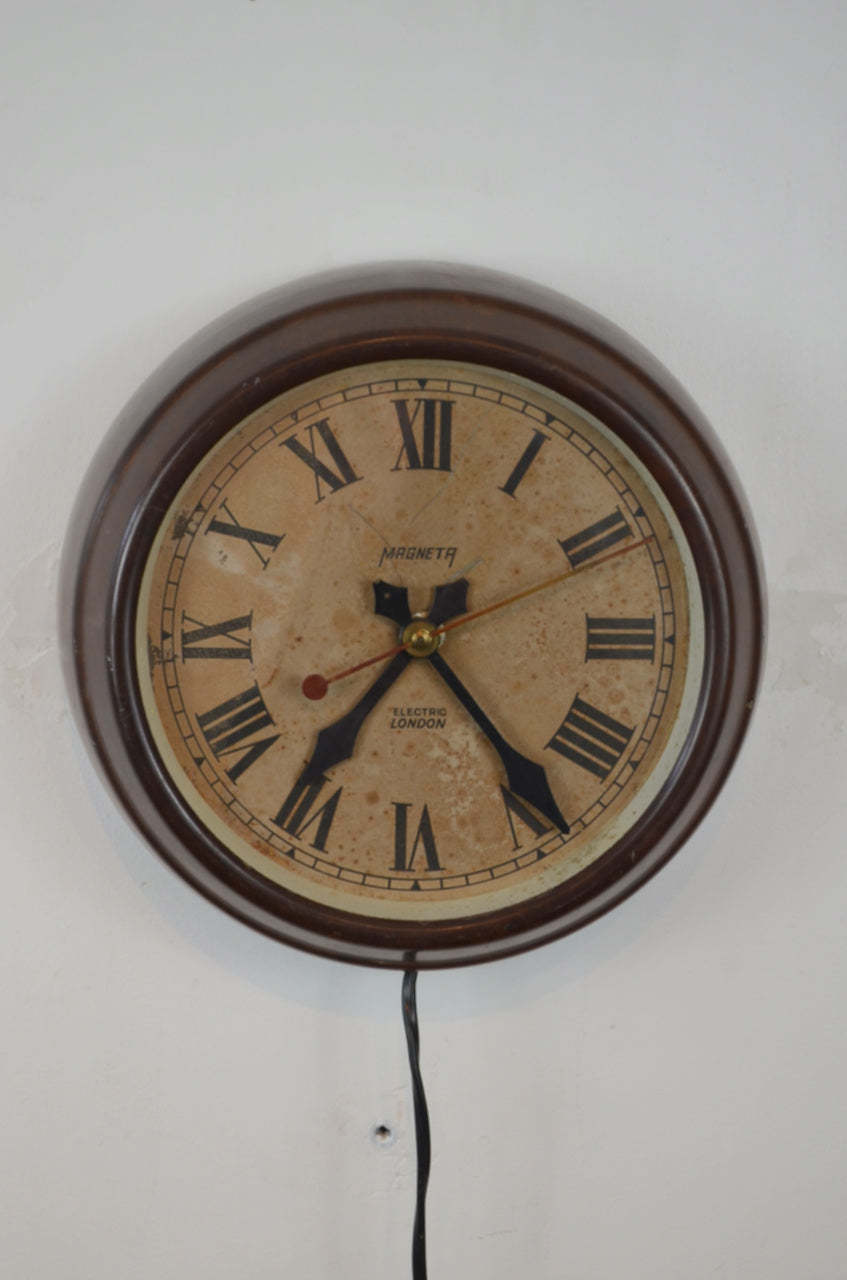 Vintage Magneta Wall Clock, 1950s | Magneta | Vinterior